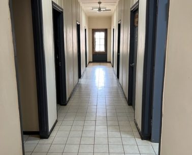 Stay - Daly Waters Pub